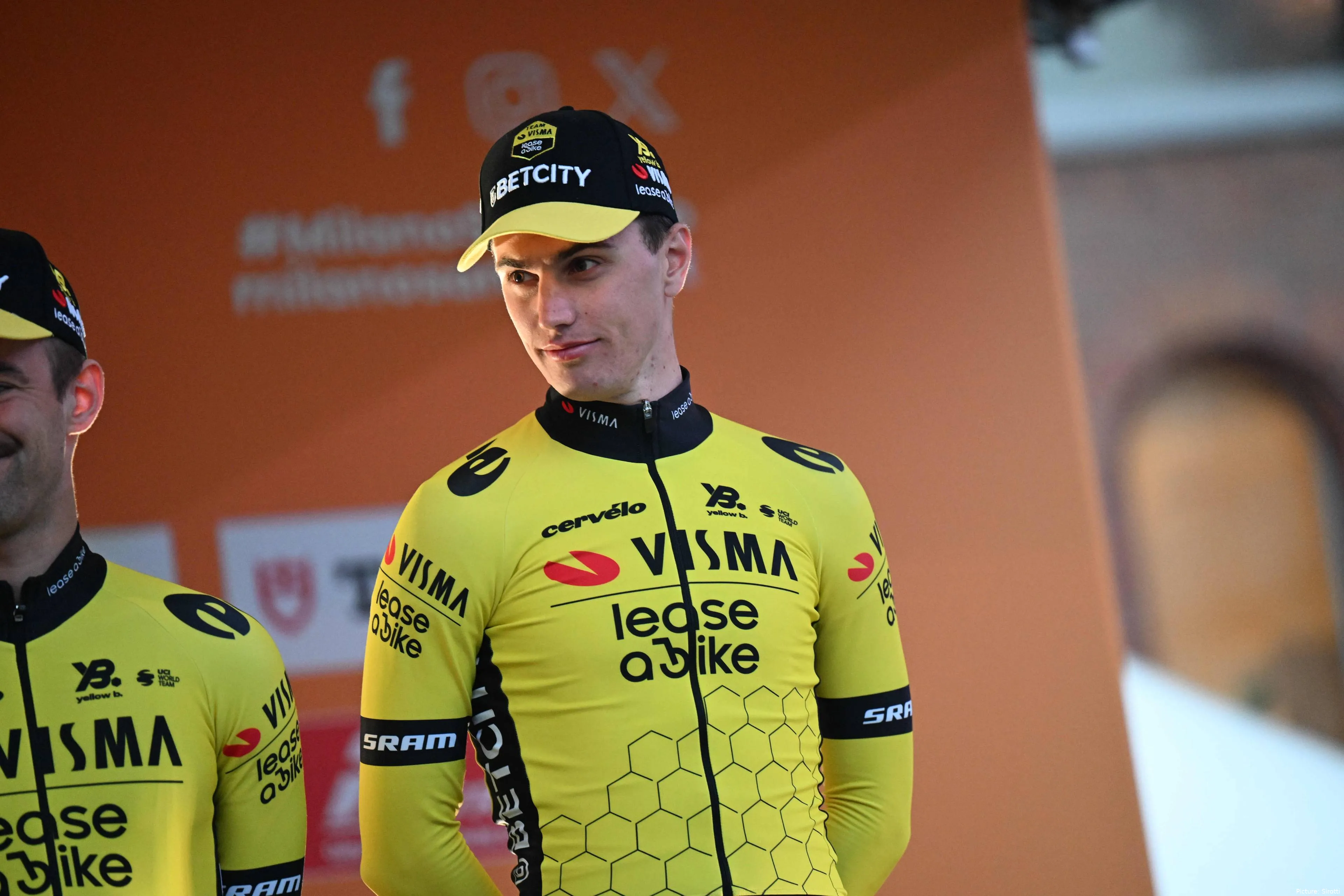 Olav Kooij eindigt als achtste in Milano-Sanremo: "Wil hier in de toekomst meer"